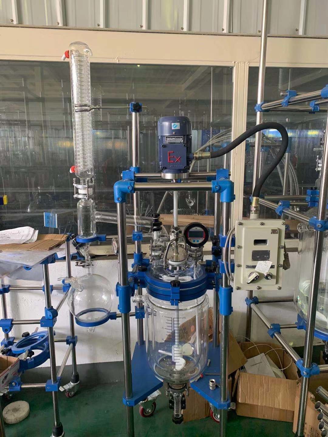 Vacuum Lab Glass Reactor With PLC Motor Pump 316L Evaporator Brake Type ...